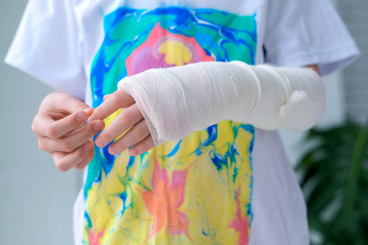 Treating Fractures: Your Comprehensive First Aid Guide
