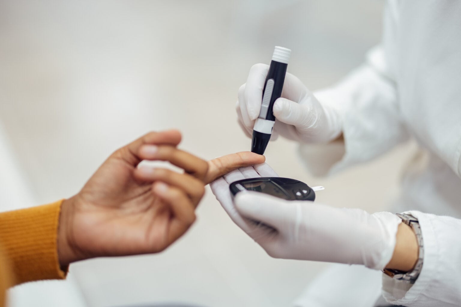 Diabetes Emergency: First Aid and What to Do to Help